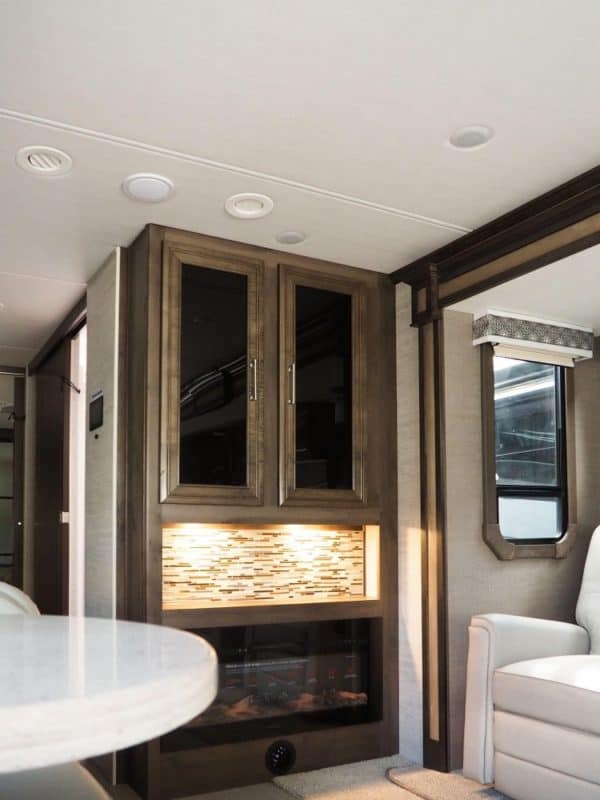 ᑕ ᑐ The Best RV Fireplaces For Your Next Road Trip